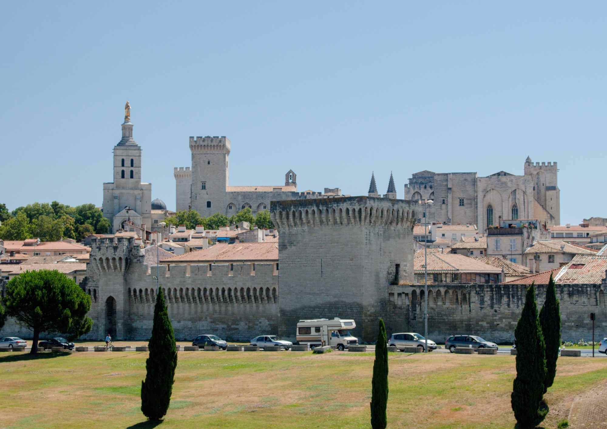 10 Easy Day Trips From Avignon, France - The Travel Folk